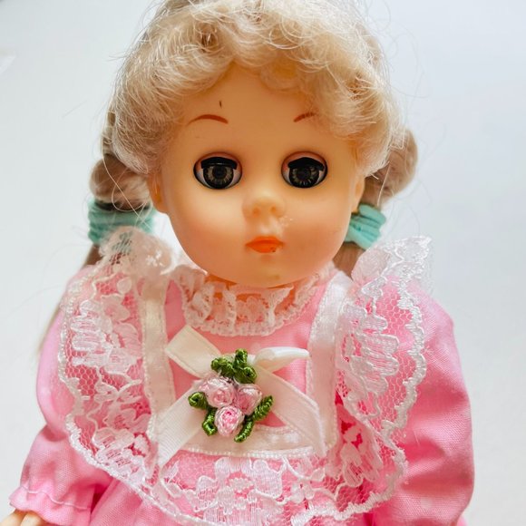 Vogue Dolls | Toys | Vogue Ginny Girl Little One Wstand 8 Closing Eyes ...